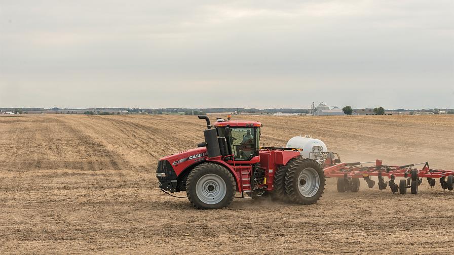 Case IH Launches AccuTurn Automated Headland-Turning Tech - PrecisionAg Case IH Launches AccuTurn Automated Headland-Turning Tech - PrecisionAg