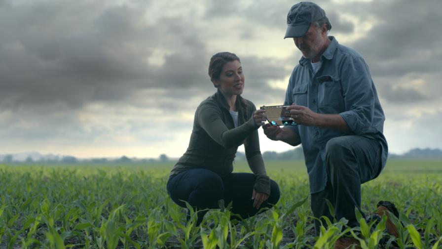 John Deere Creates Futuristic Farm Forward Video - Global Ag Tech ...